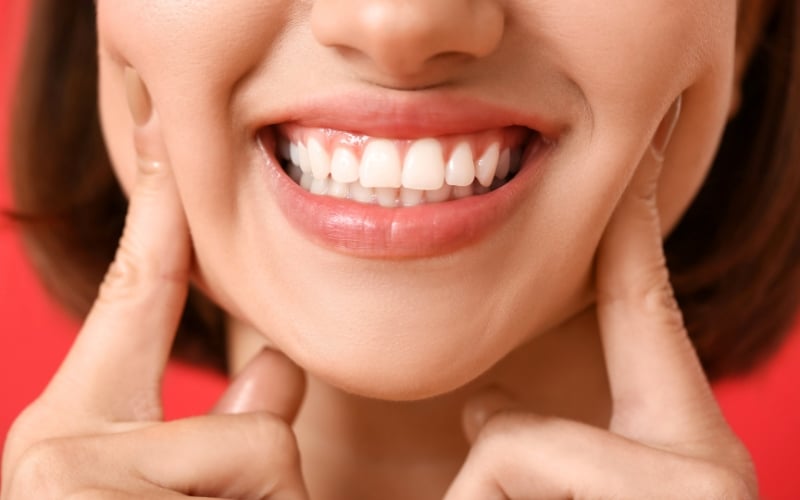 7 tips to enhance your smile and oral well-being.